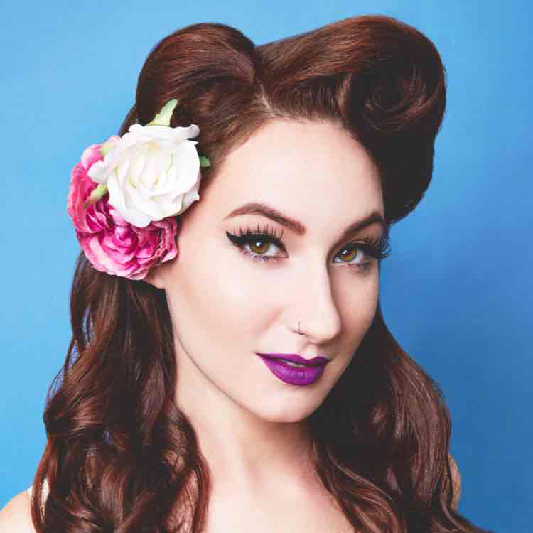 Cameo - Robyn Adele Anderson