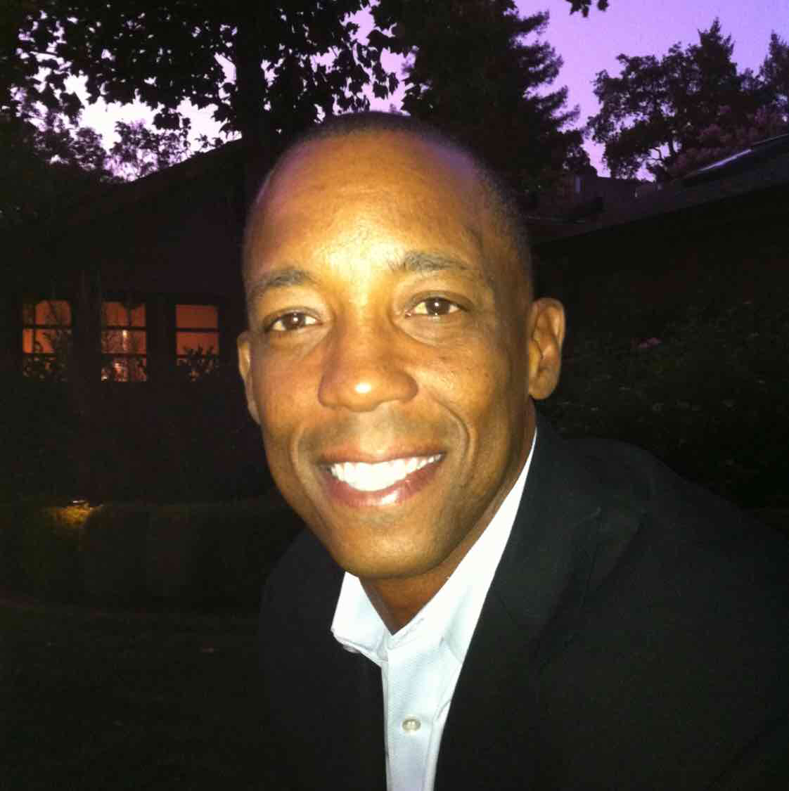 Cameo - Sean Elliott