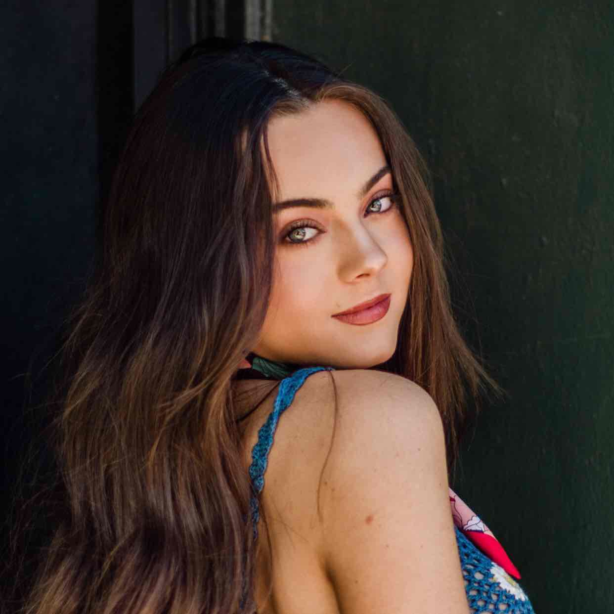 Cameo - Ava Allan